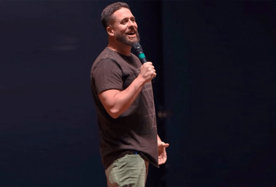 Comediantes de Stand-Up: Celebrando o Dia Nacional do Riso – Em Todo Lugar